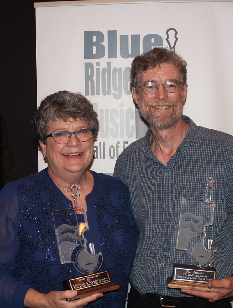 教授,女毕业生纳入蓝岭音乐名人堂——沃伦威尔逊学院葡萄牙韩国足球断交 - 乌兹别克斯坦vs卡塔尔